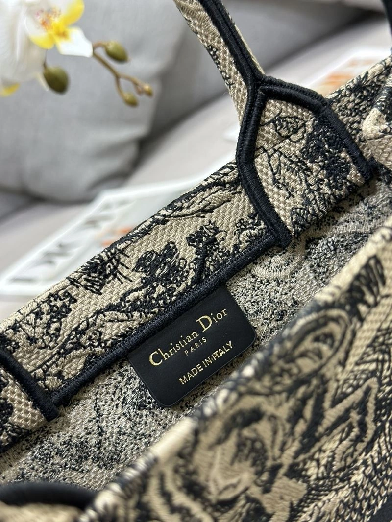 Low-cost Christian Dior Shopping Bags