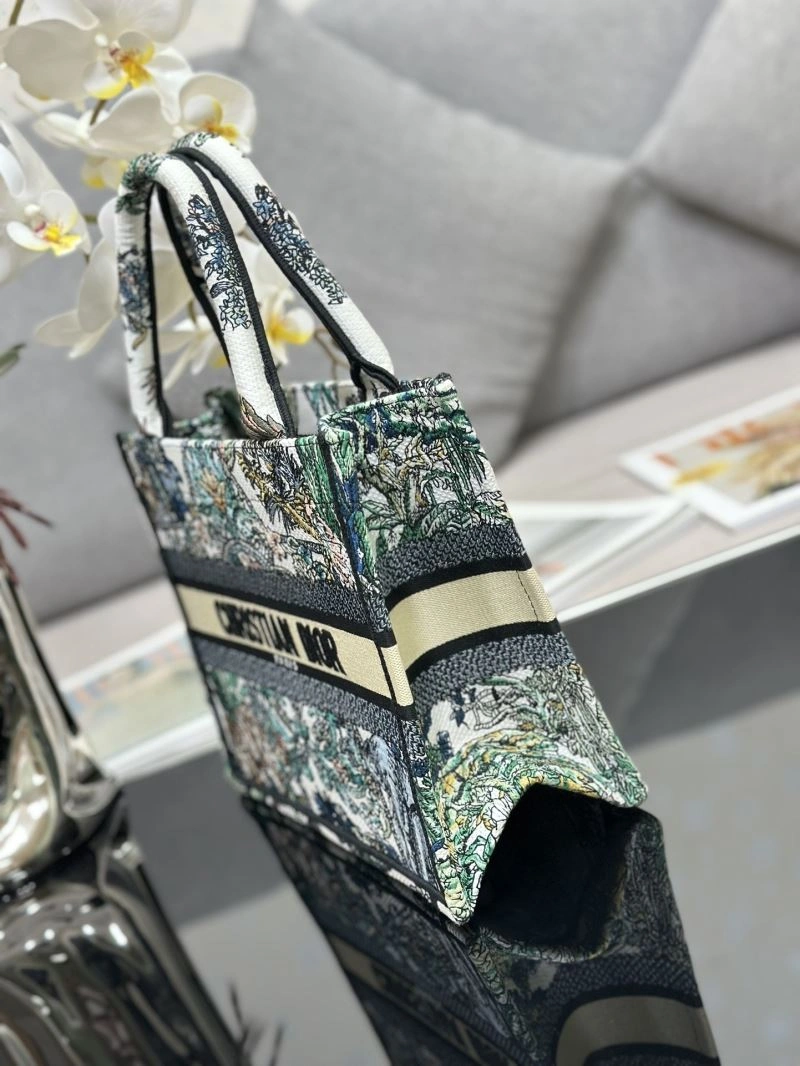 Value-priced Christian Dior Shopping Bags