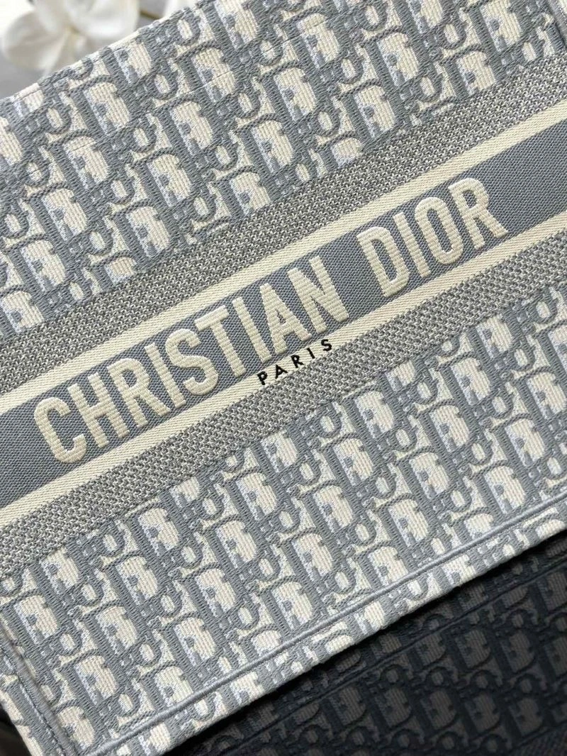 Low-cost Christian Dior Shopping Bags