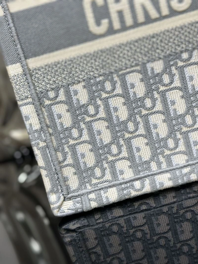 Low-cost Christian Dior Shopping Bags