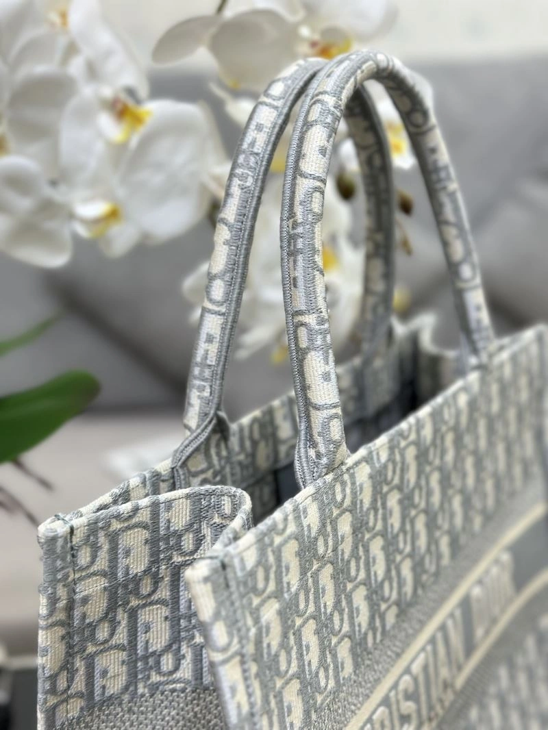 Low-cost Christian Dior Shopping Bags