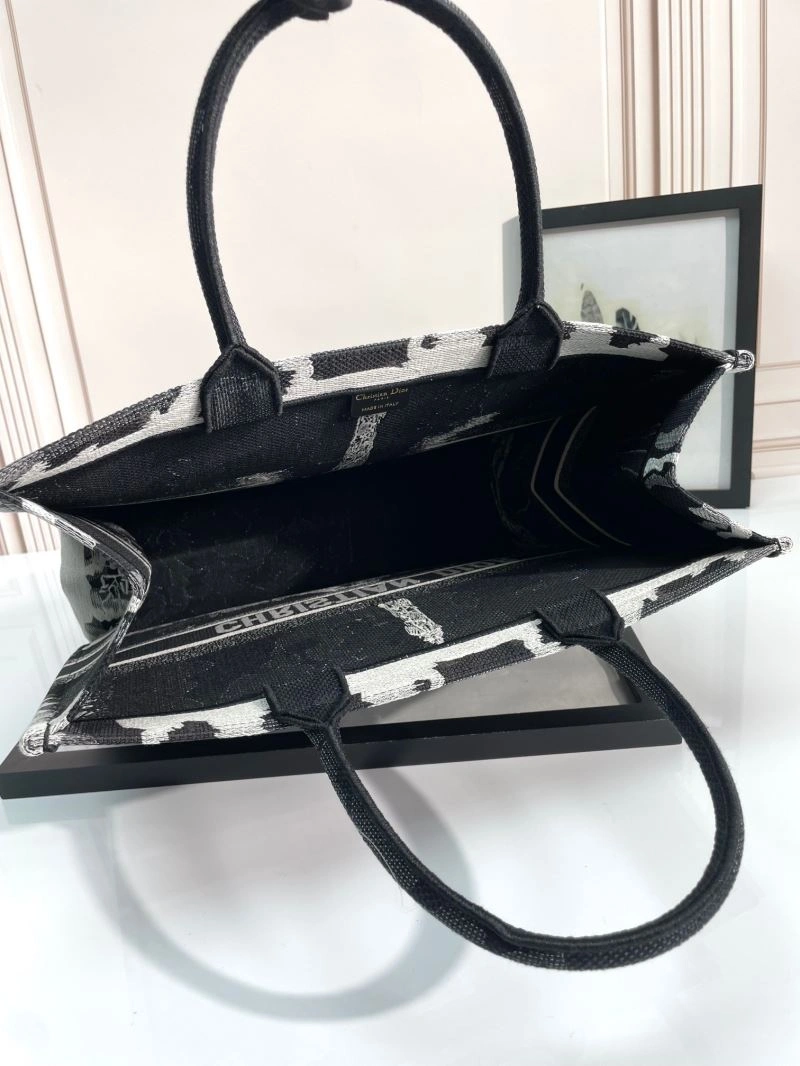 Inexpensive Christian Dior Shopping Bags
