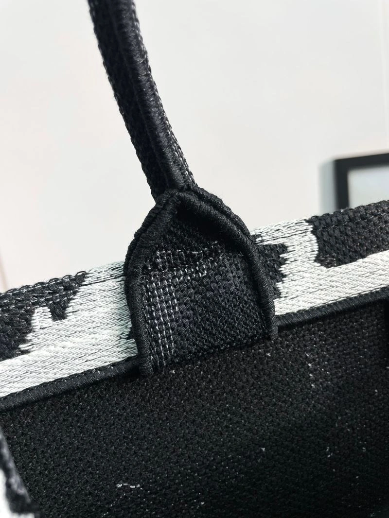 Inexpensive Christian Dior Shopping Bags