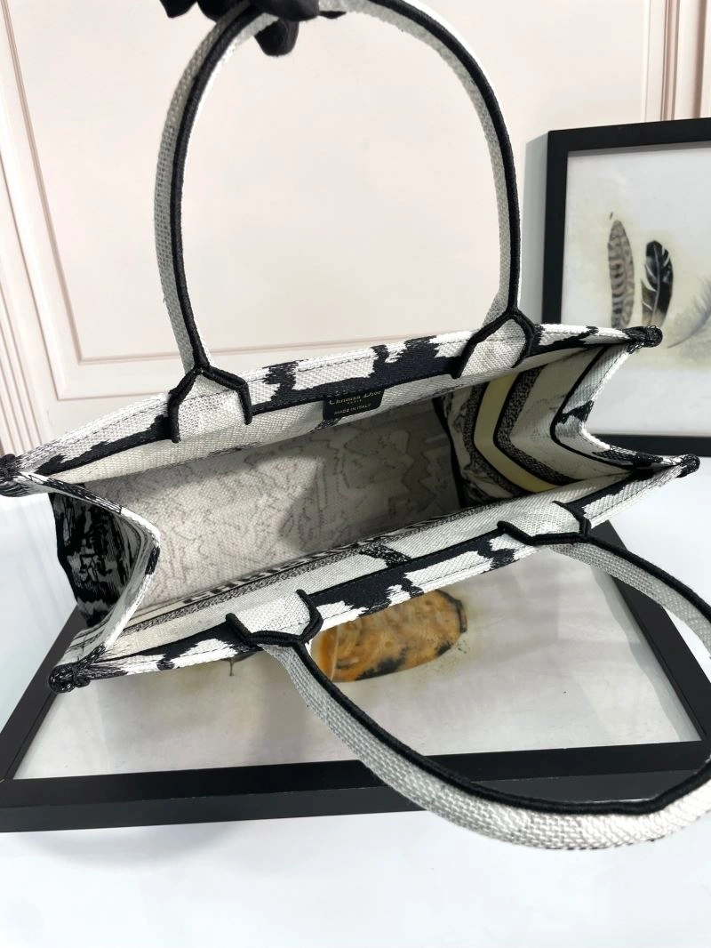 Low-cost Christian Dior Shopping Bags