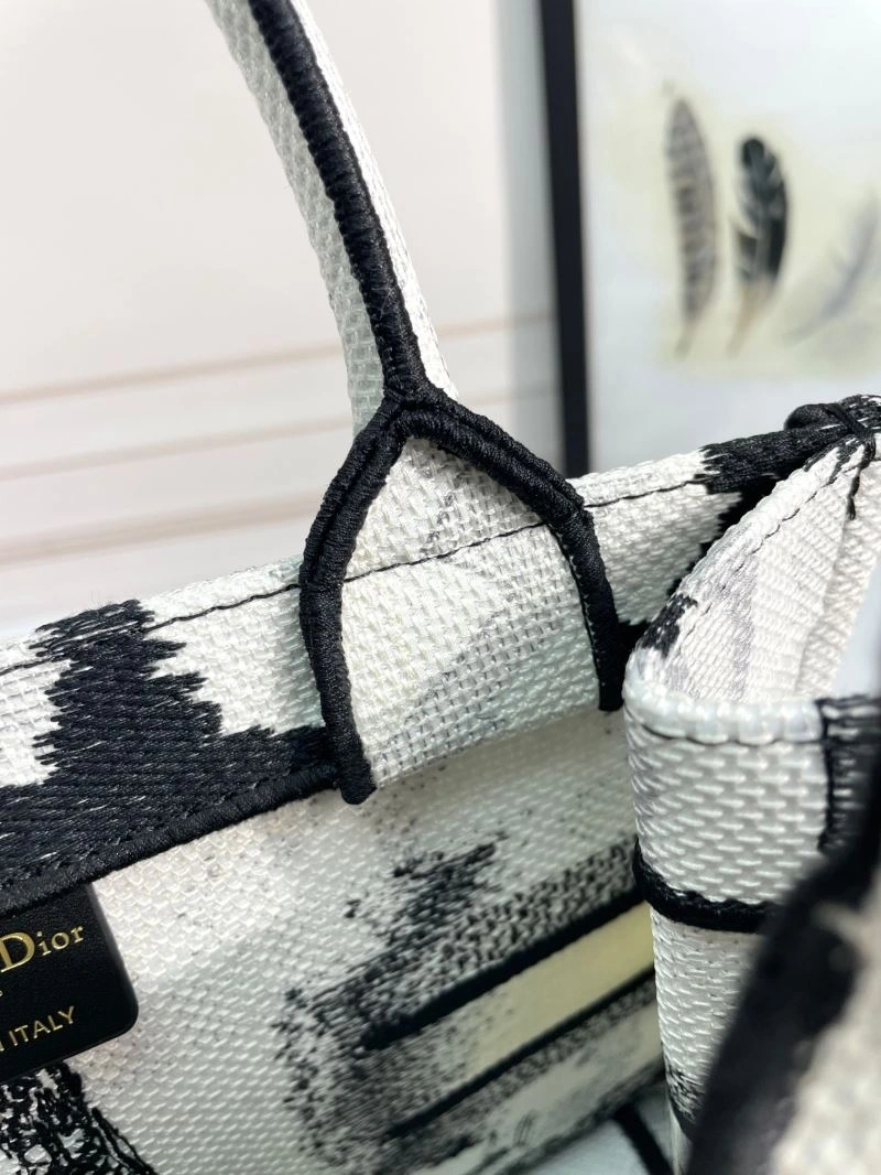 Low-cost Christian Dior Shopping Bags
