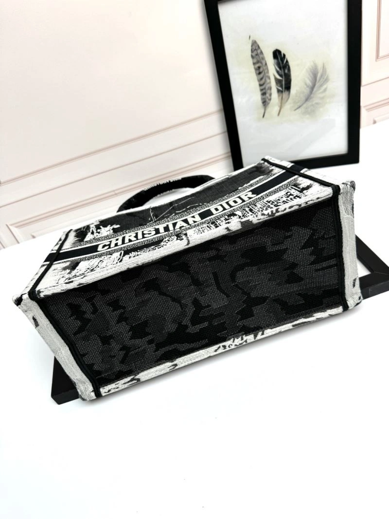 Bargain Christian Dior Shopping Bags