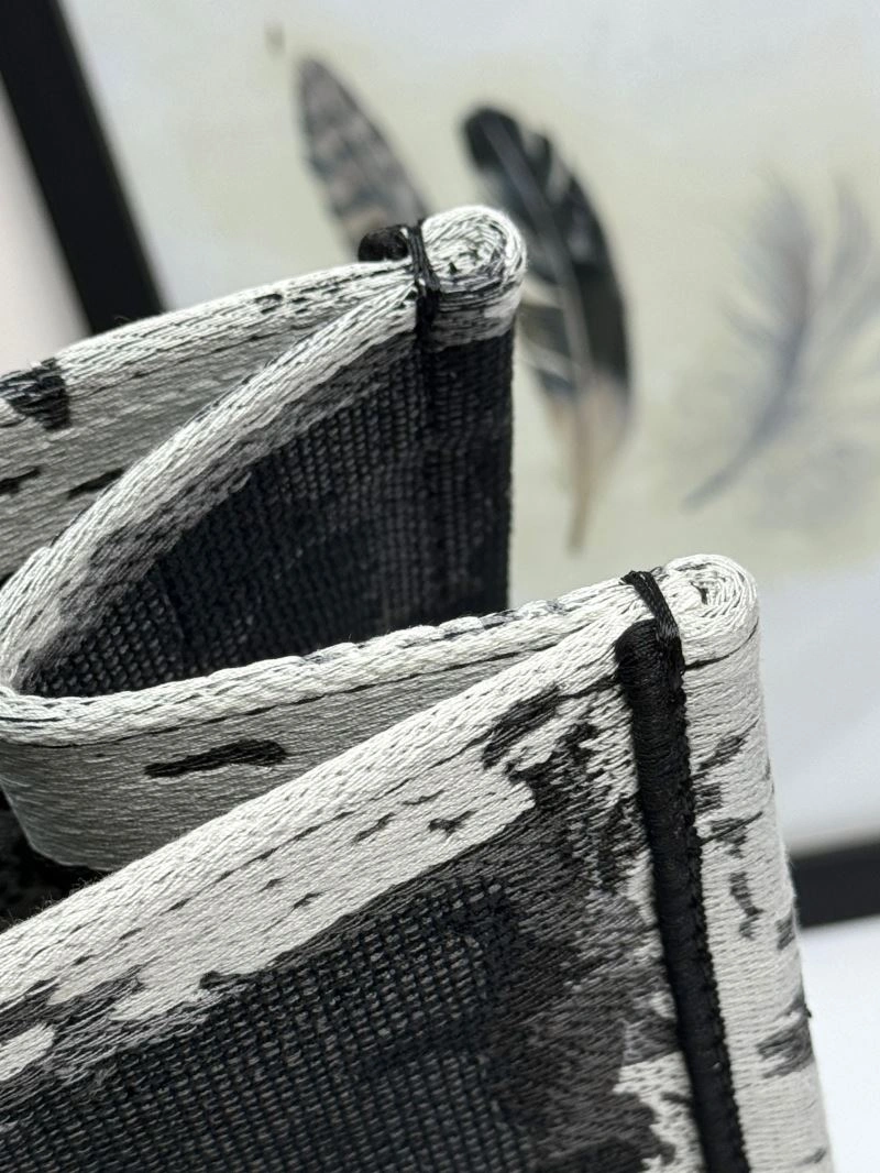 Bargain Christian Dior Shopping Bags
