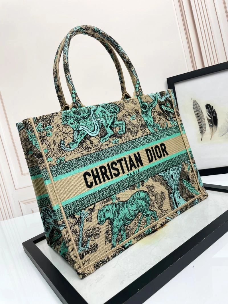 Reasonably priced Christian Dior Shopping Bags