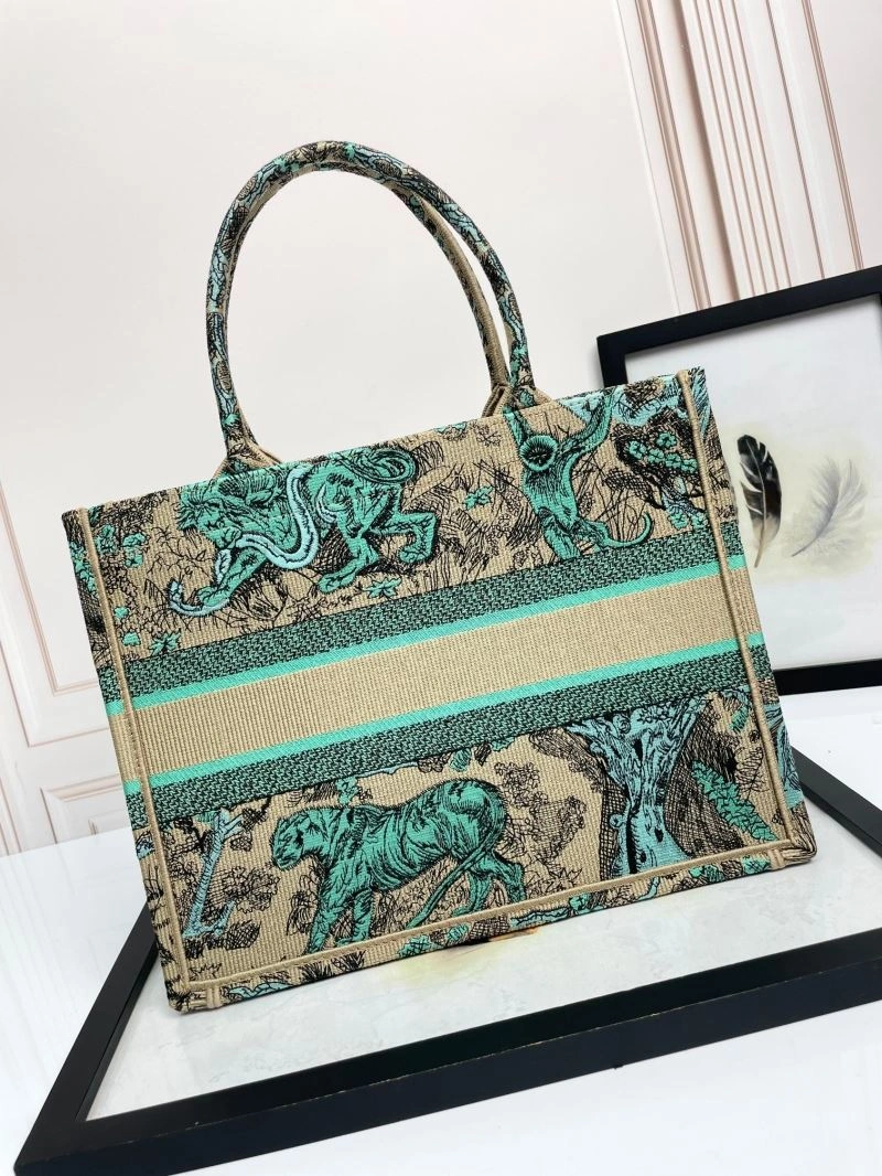 Reasonably priced Christian Dior Shopping Bags