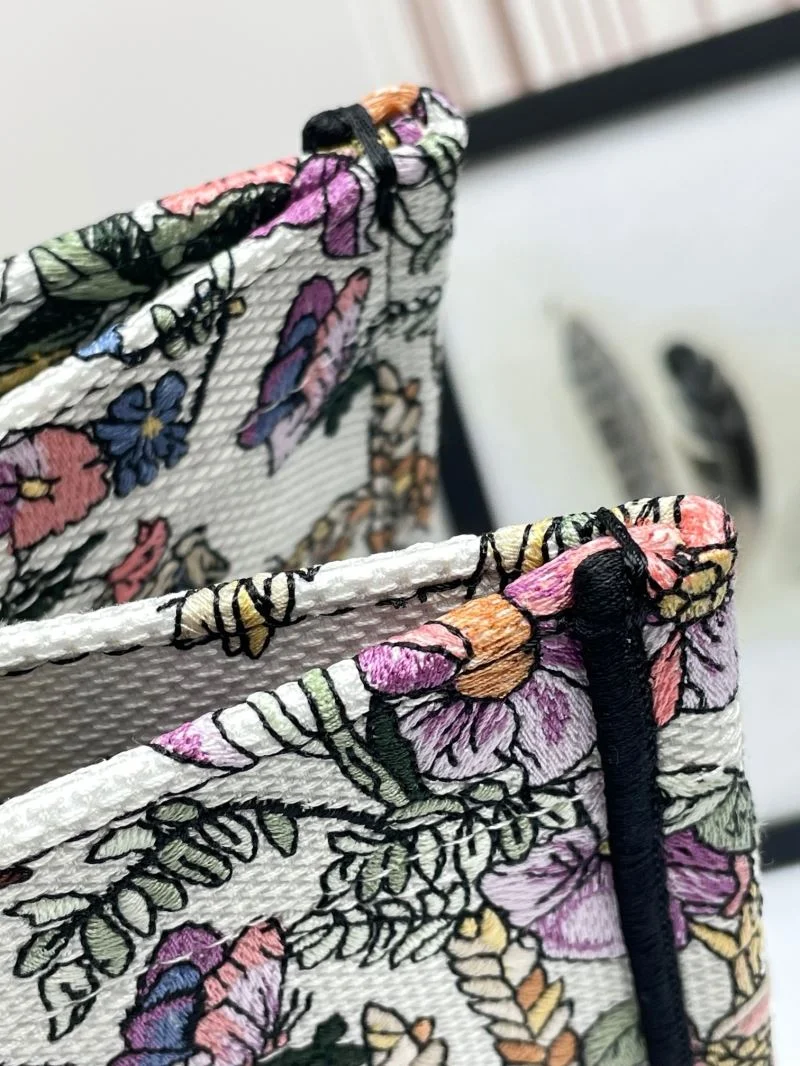 Inexpensive Christian Dior Shopping Bags