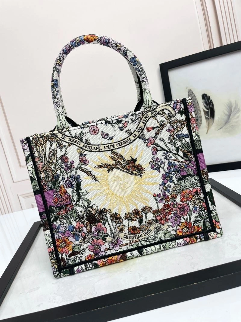 Top match Christian Dior Shopping Bags