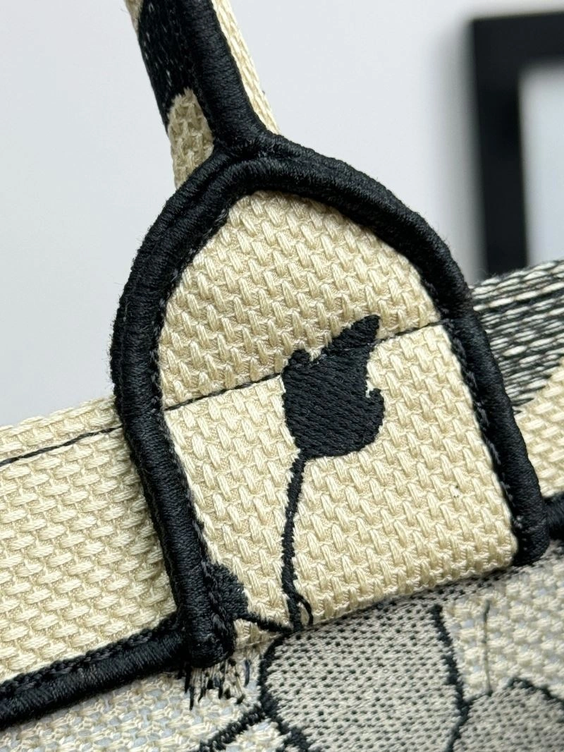 Legit Christian Dior Shopping Bags