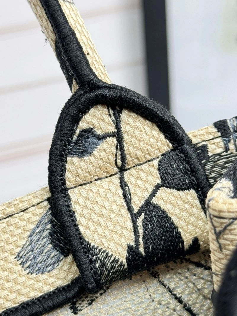 Official Christian Dior Shopping Bags