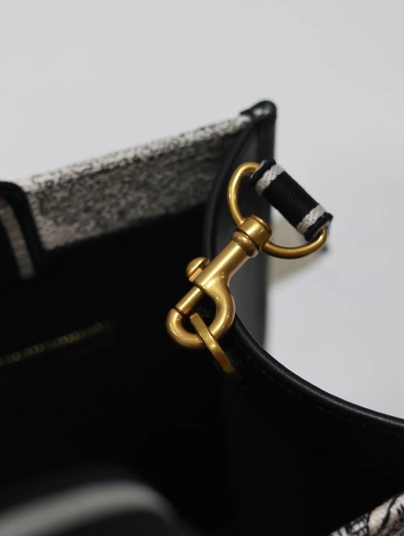 Legit Christian Dior Shopping Bags