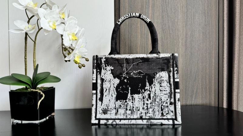 Cut-rate Christian Dior Shopping Bags