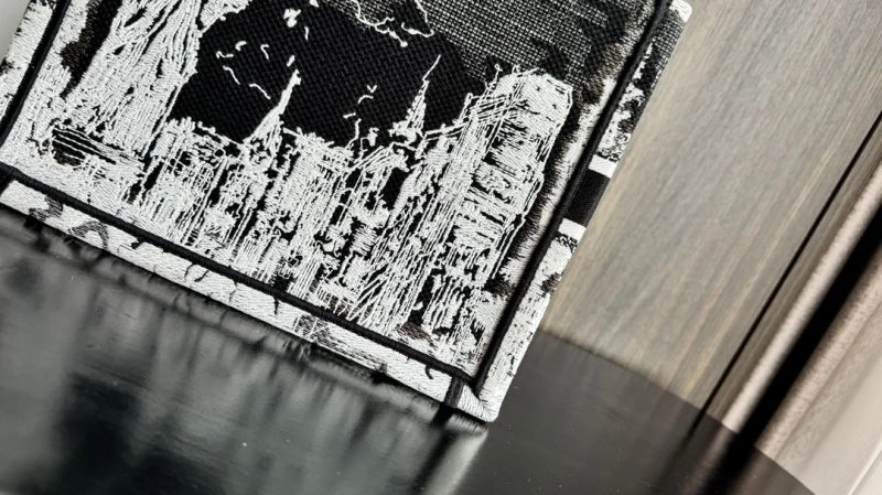 Cut-rate Christian Dior Shopping Bags