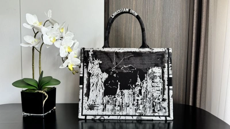 Bargain Christian Dior Shopping Bags