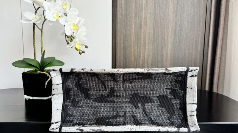 Bargain Christian Dior Shopping Bags