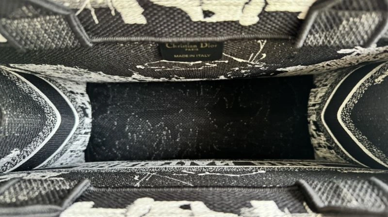 Bargain Christian Dior Shopping Bags