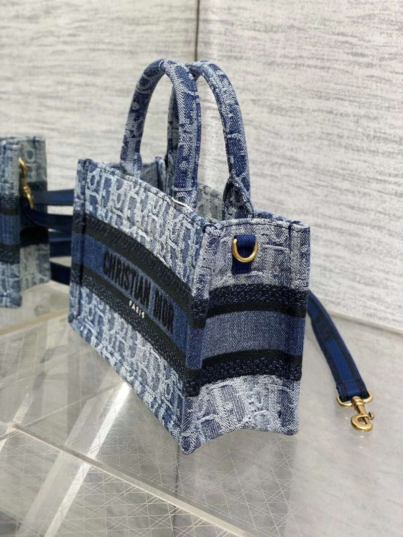 Reasonably priced Christian Dior Shopping Bags