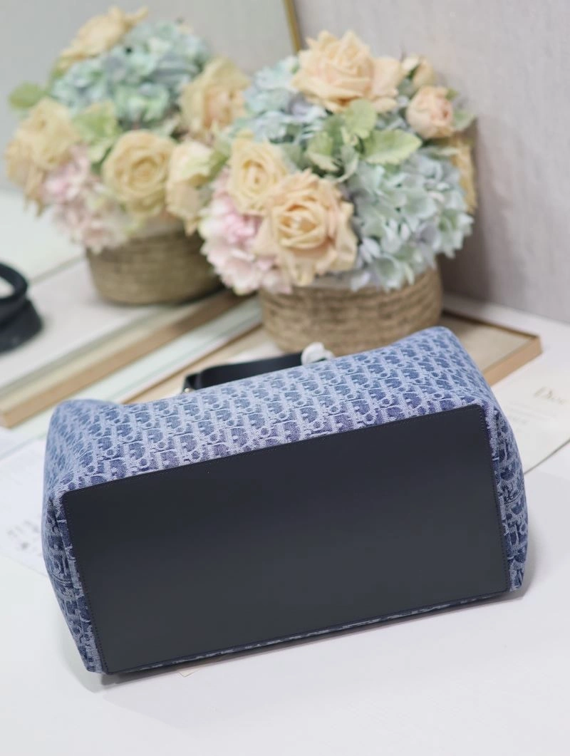 Cut-rate Christian Dior Shopping Bags