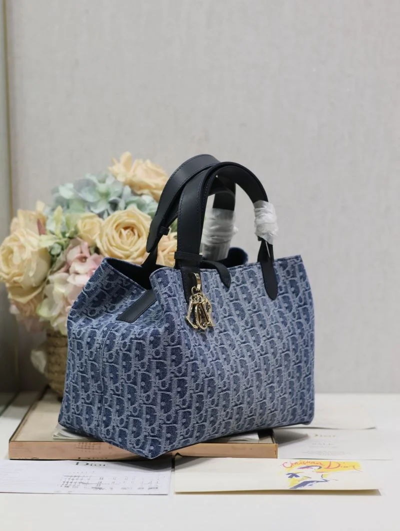 Reasonably priced Christian Dior Shopping Bags