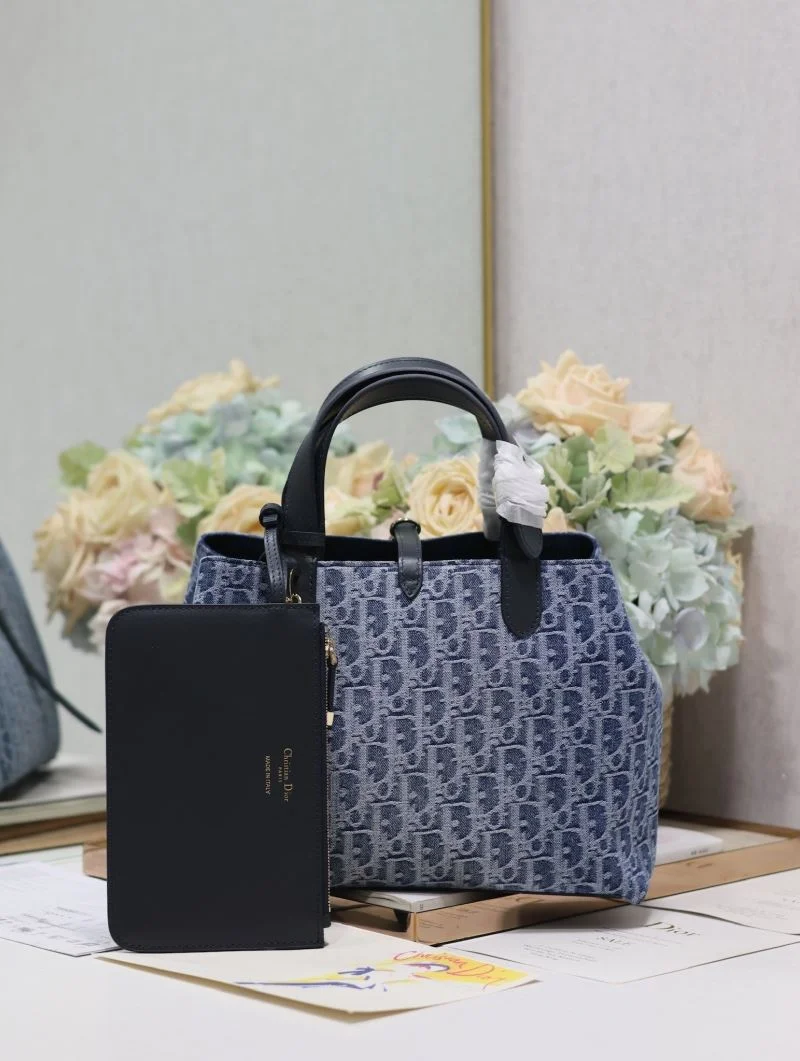 Reasonably priced Christian Dior Shopping Bags
