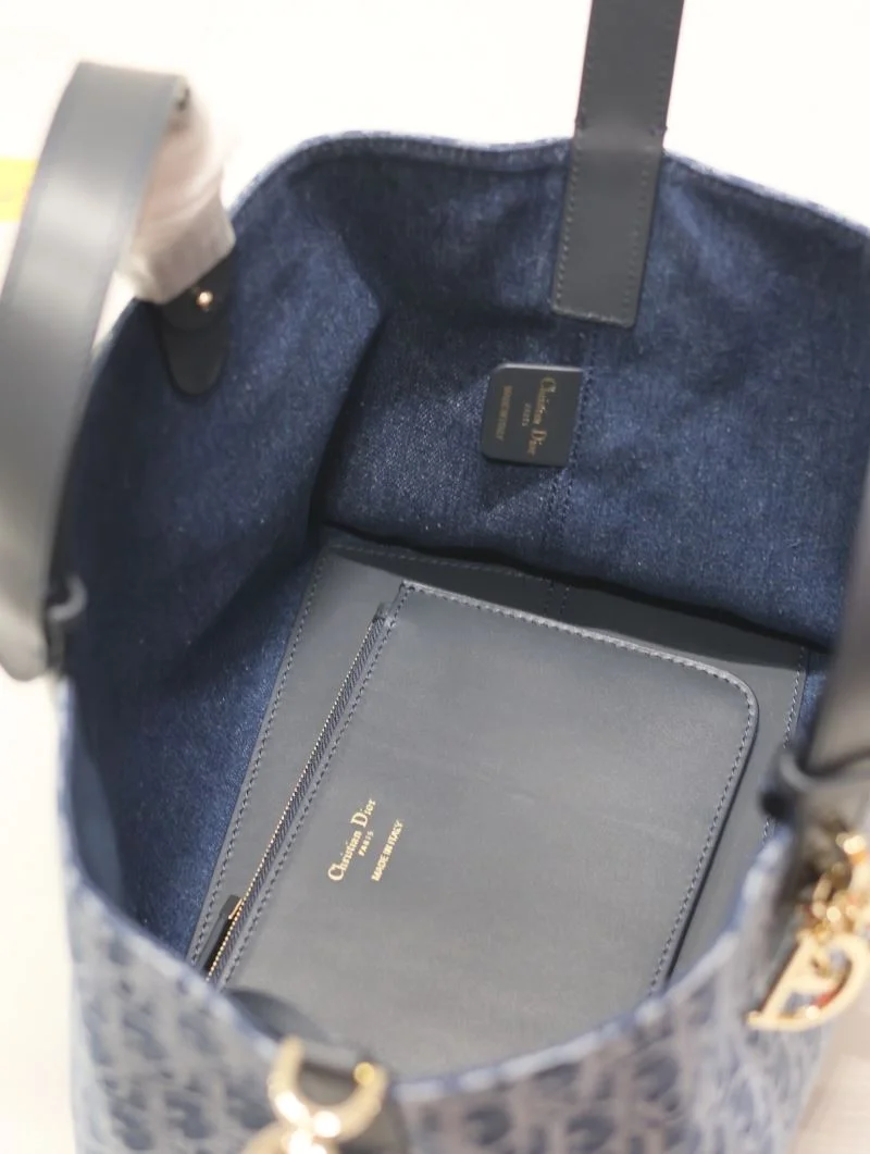 Reasonably priced Christian Dior Shopping Bags
