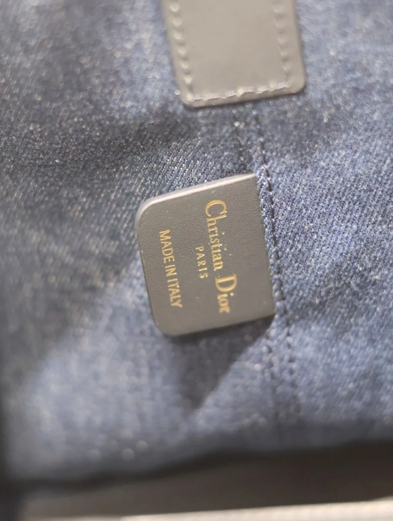 Reasonably priced Christian Dior Shopping Bags