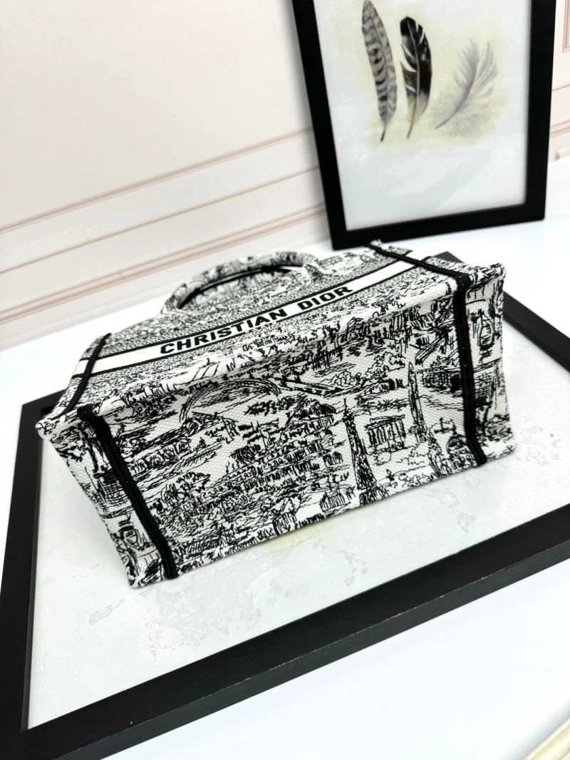 Low-cost Christian Dior Shopping Bags