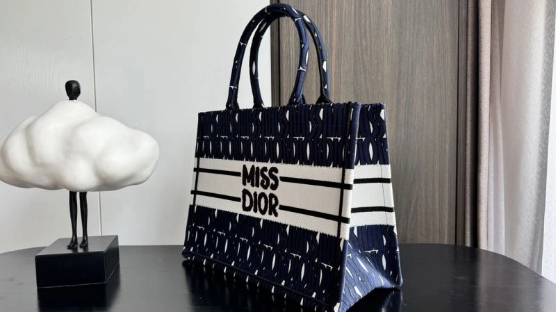 Inexpensive Christian Dior Shopping Bags