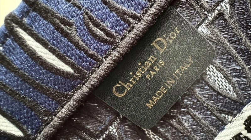 Inexpensive Christian Dior Shopping Bags