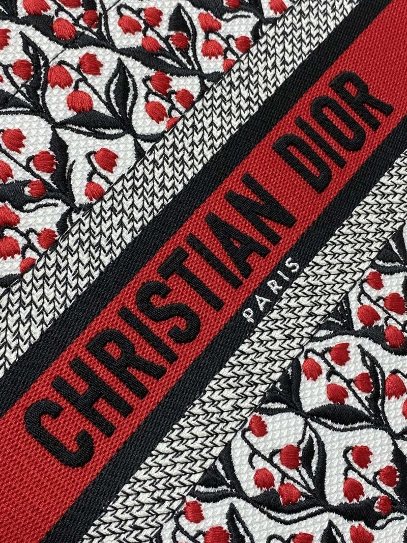 Top match Christian Dior Shopping Bags