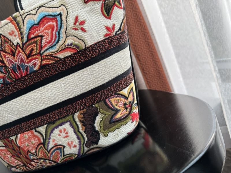 Official Christian Dior Shopping Bags