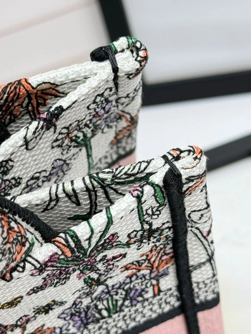 Top match Christian Dior Shopping Bags