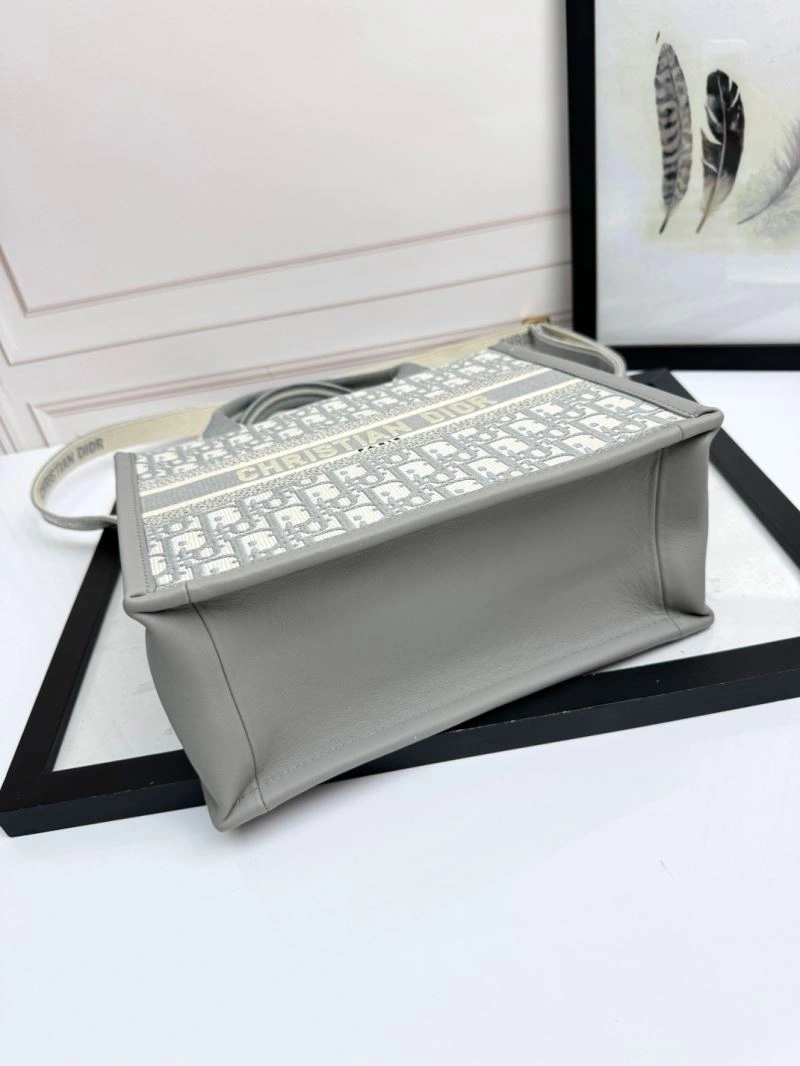 Exact replica Christian Dior Shopping Bags