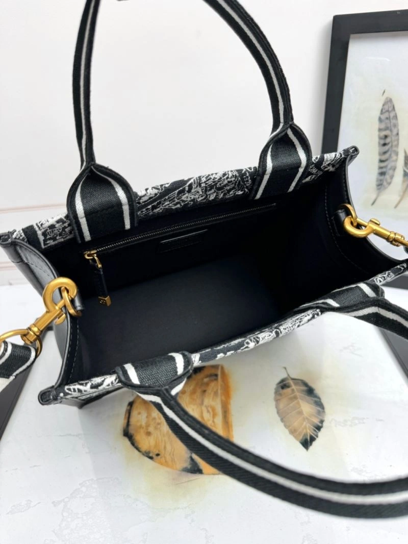 Legit Christian Dior Shopping Bags