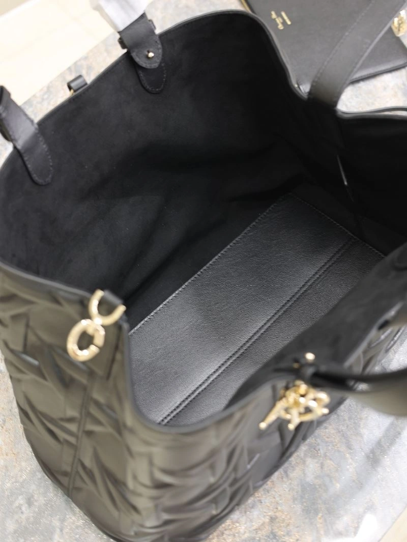 Value-priced Christian Dior Shopping Bags