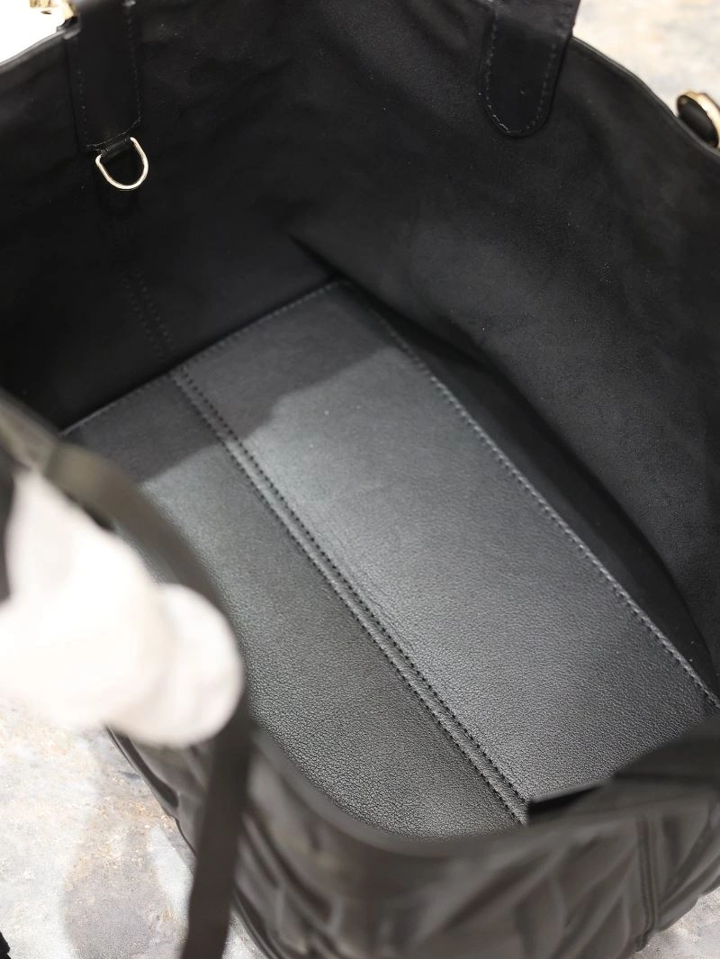 Cut-rate Christian Dior Shopping Bags