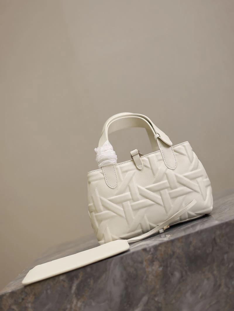 Reasonably priced Christian Dior Shopping Bags