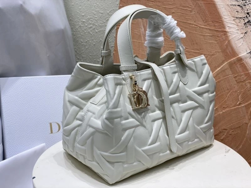 Reasonably priced Christian Dior Shopping Bags