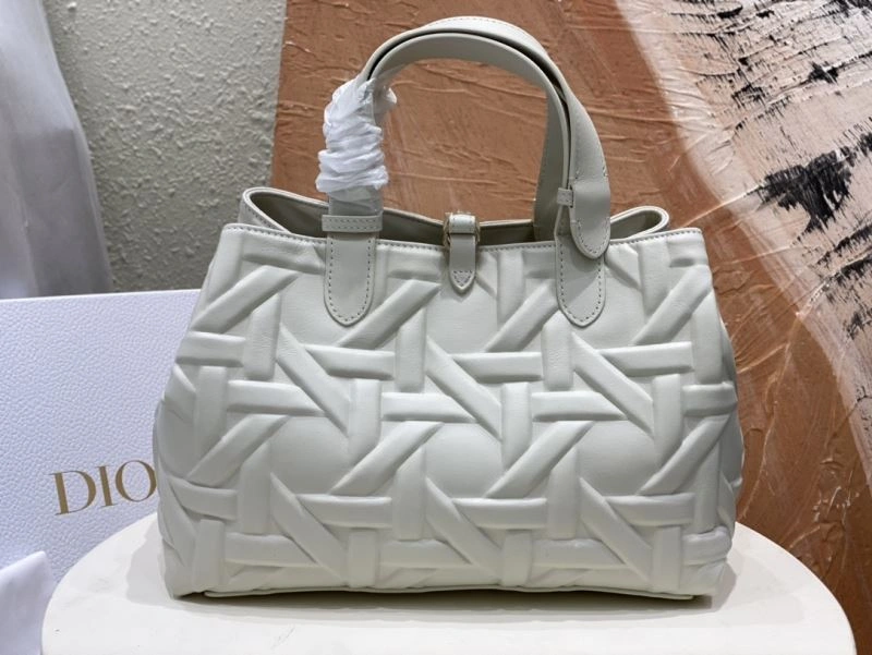 Reasonably priced Christian Dior Shopping Bags
