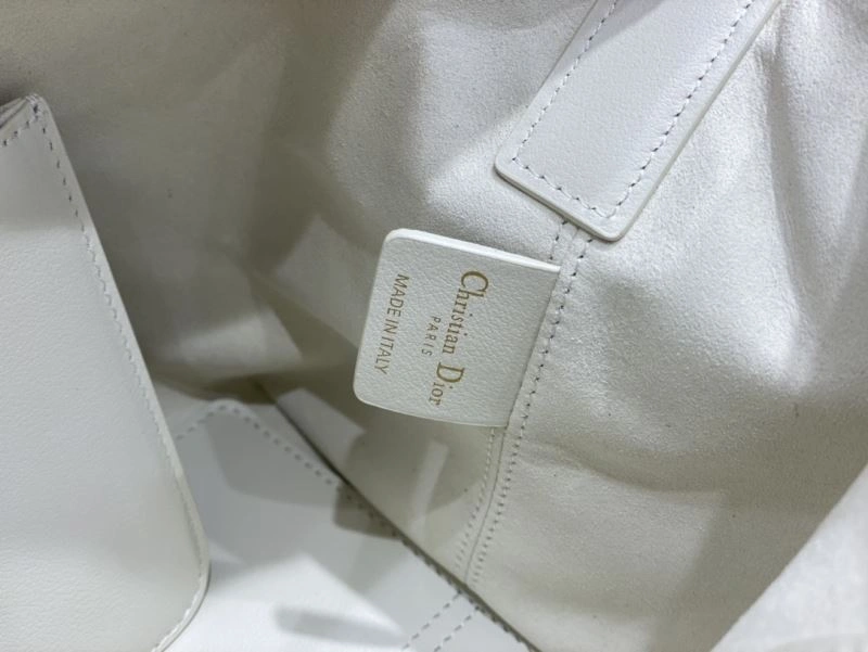 Reasonably priced Christian Dior Shopping Bags