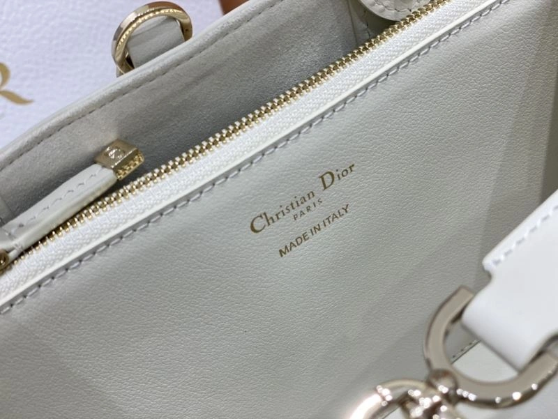 Economical Christian Dior Shopping Bags