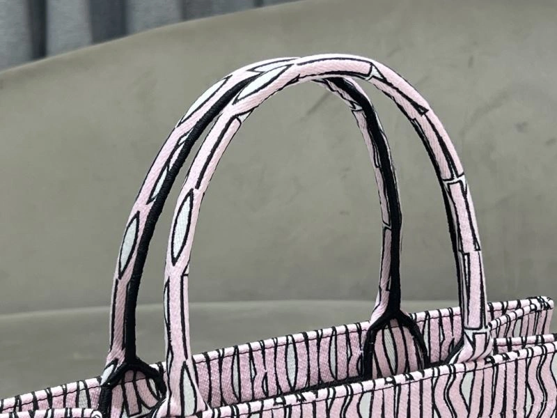 Top match Christian Dior Shopping Bags