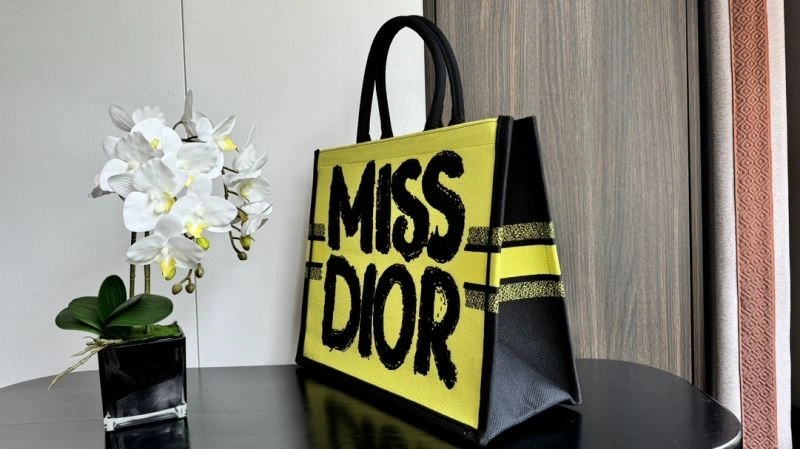 Top mirror Christian Dior Shopping Bags