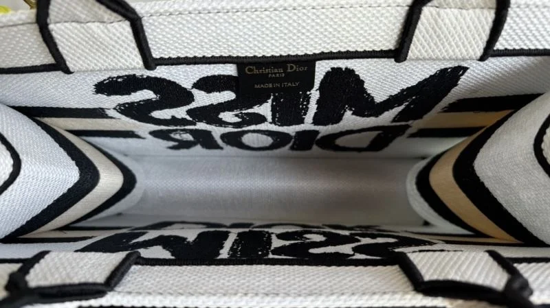 Top match Christian Dior Shopping Bags