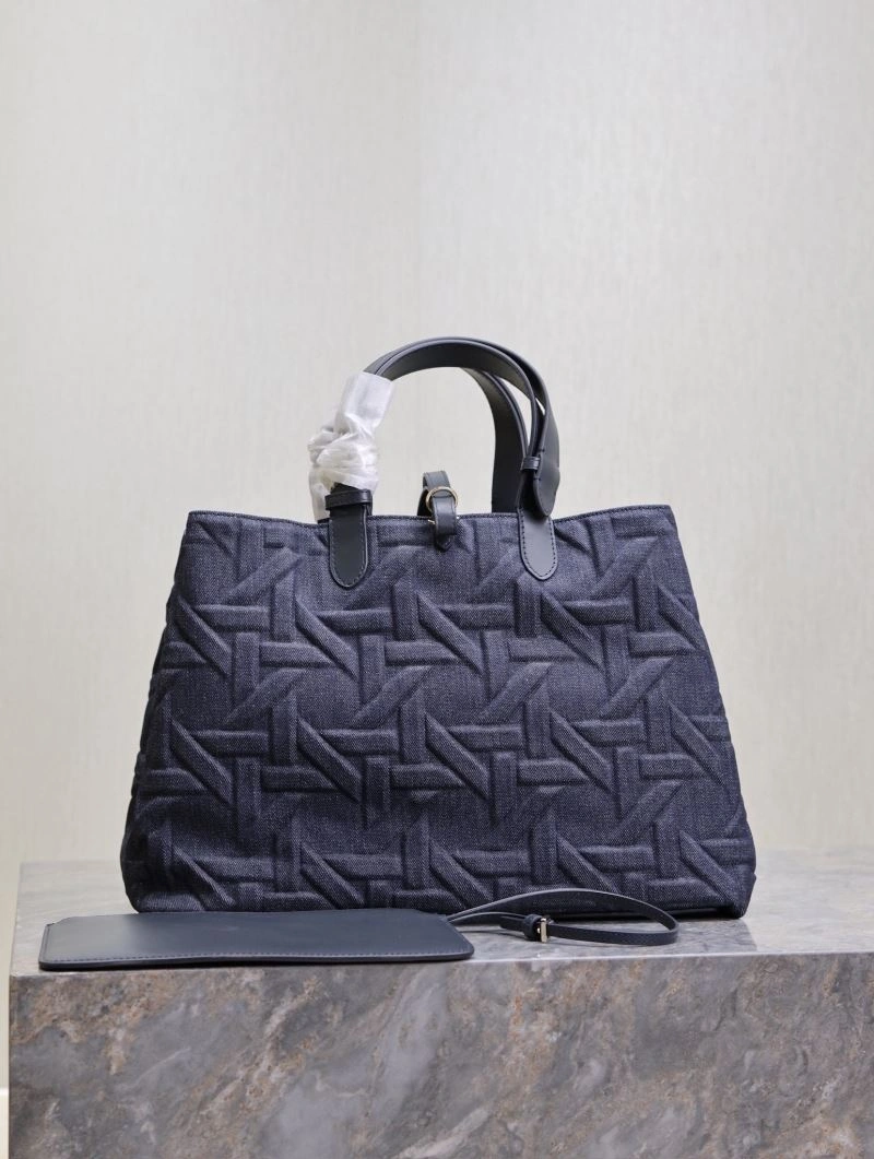 Bargain Christian Dior Shopping Bags