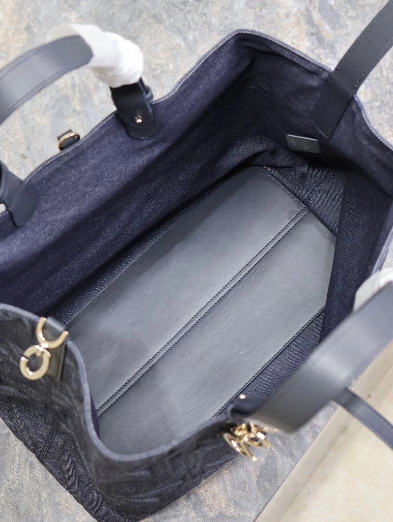 Bargain Christian Dior Shopping Bags