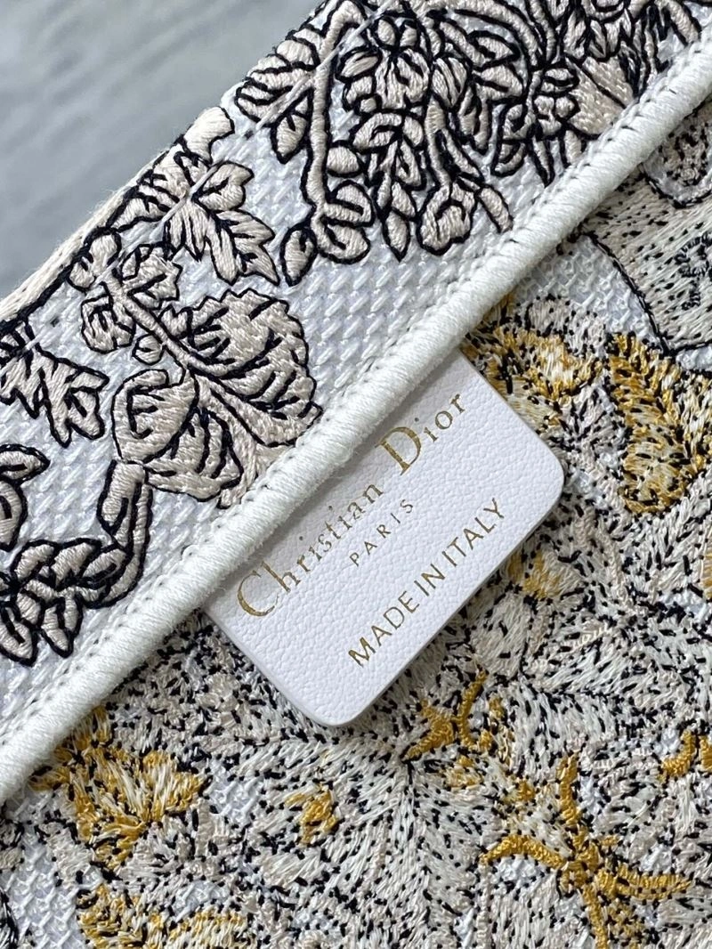 Value-priced Christian Dior Shopping Bags